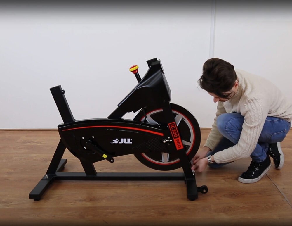 JLL IC300 Indoor Exercise Bike Review - Gym Tech Review